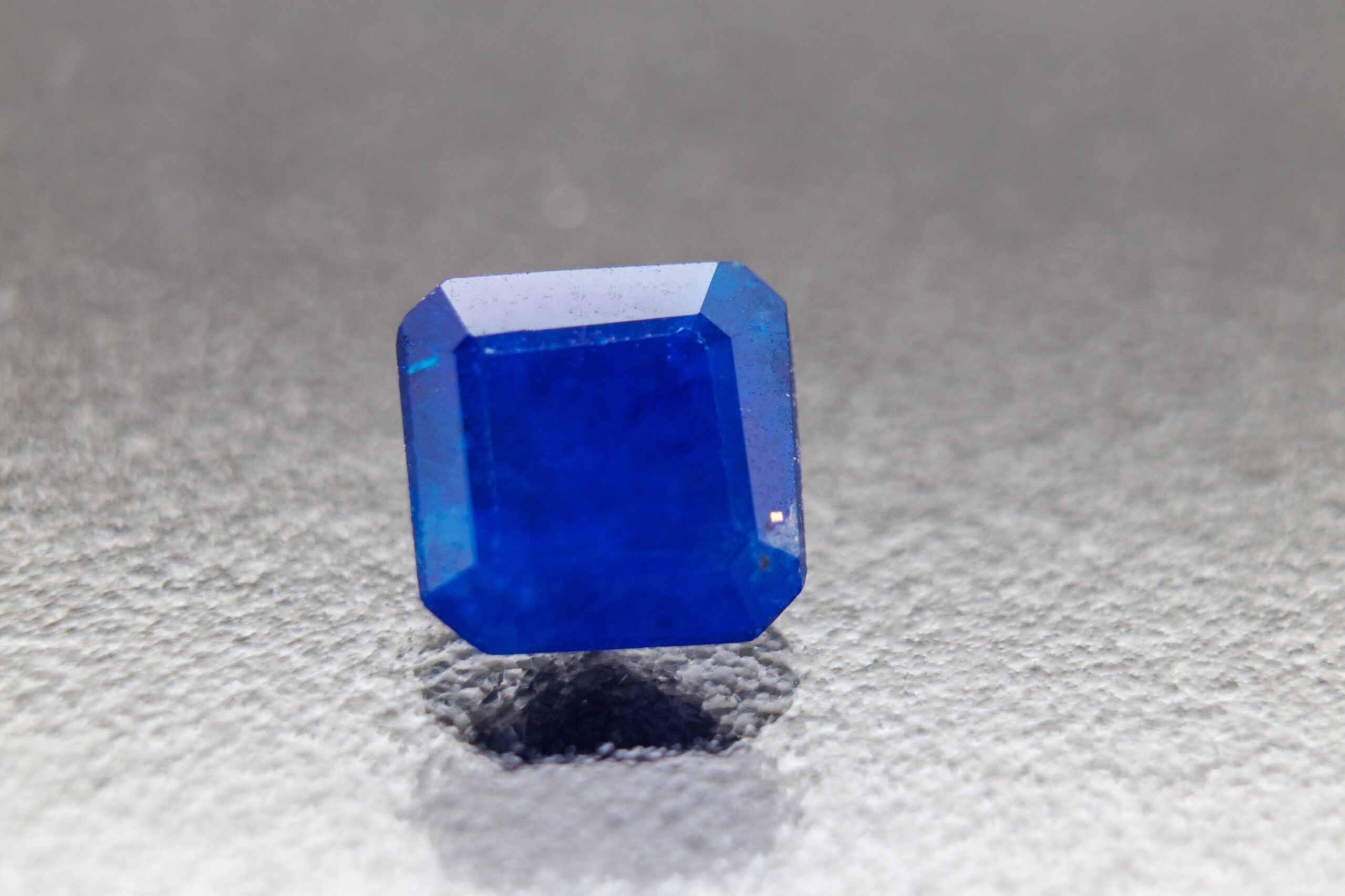 Hauyne 0.40 ct | E-gems.cz