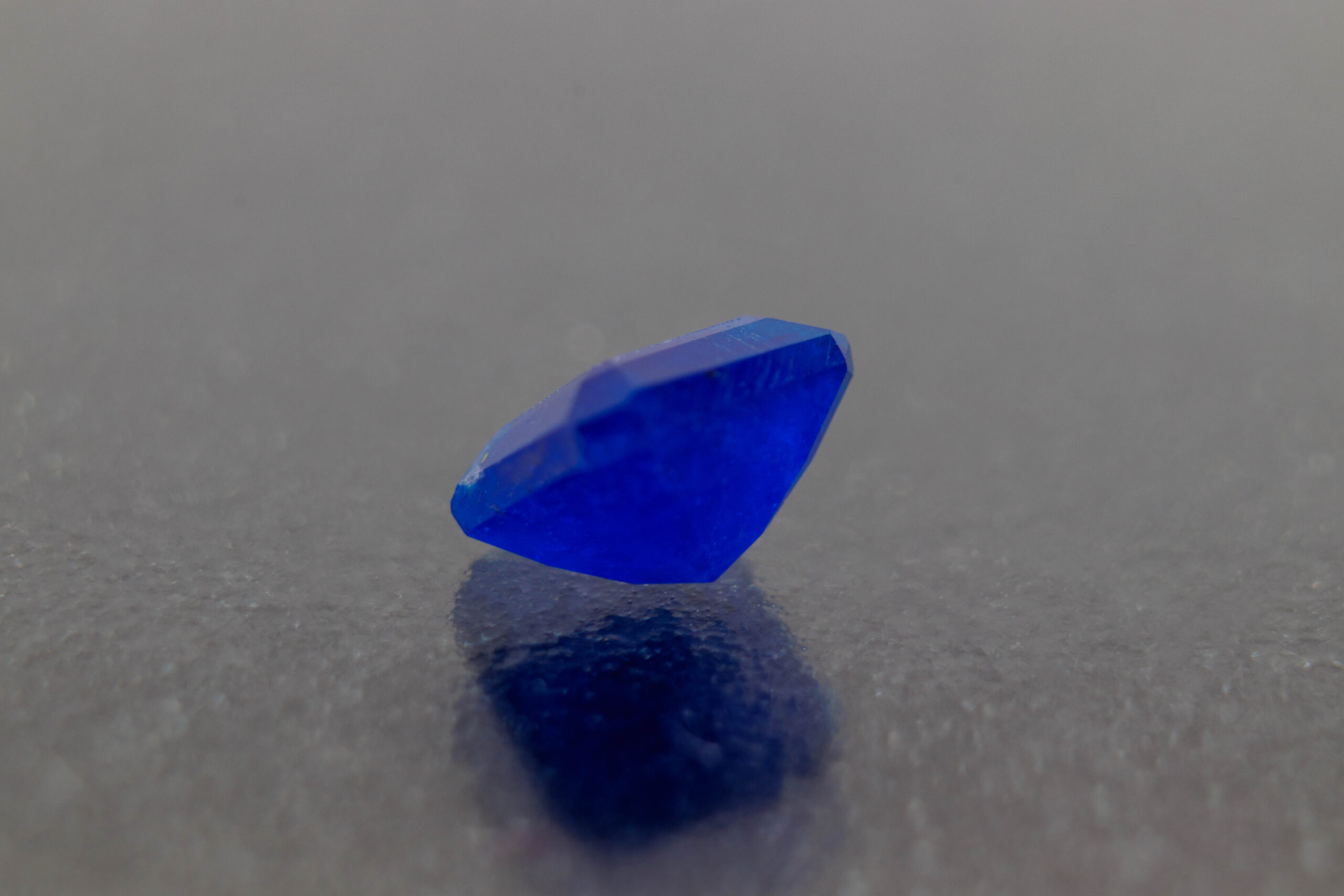 Hauyne 0.40 ct | E-gems.cz